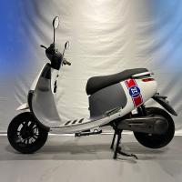 China 60V Electric Scooters With 1000w Motor And 20ah Battery For Adult Electric Motorcycle for sale