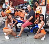 China LEAD-ACID BATTERY Powered Men's and Women's Small Folding Scooter with 27 Speed Gears for sale
