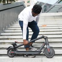 China Max Climbing of 14-15 Degrees Foldable 350W E-Scooter with 60-80km Range Per Charge for sale