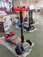 China Adjustable Foldable 3 Wheel Kick Scooter With LED Lights For Kids Custom Design for sale