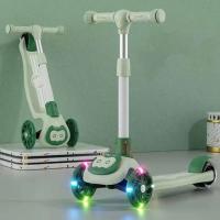China Children Kick Scooter with Flashing Wheels and Plastic Body Material for sale