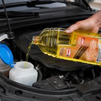 China GETSUN GT-8042 2L Ready-to-Use Insect Remover Washer Fluid for sale
