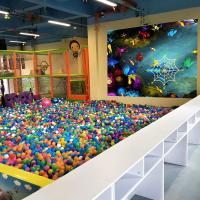 China Indoor Playground Interactive Projection Game with 35 Games, 3400 Lumens Brightness and 1024*768 Resolution for sale