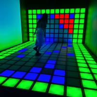 China Portable LED Floor Interactive Light up Activate Game Room Panels 200 Games Programs 30x30cm for sale