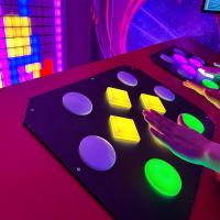 China Active Extreme Handing Kids Team Party Interactive Led Display Activate Pixel Games for sale