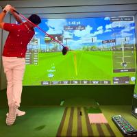 China Golf Simulator Smart Screen With Hologram Interactive Projection Golf Training Aids for sale