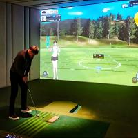 China Factory Direct Sales Golf Simulator Smart Screen Interactive Projection for sale