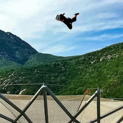China Entertainment Vertical Wind Tunnel for Indoor and Outdoor Skydiving with Max Capacity 100-500kg for Multiple People for sale