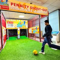 China 1-4 Player Interactive Football Game Machine with High-Strength Iron Frame and HD Screen Display for Penalty Shootout Fun for sale