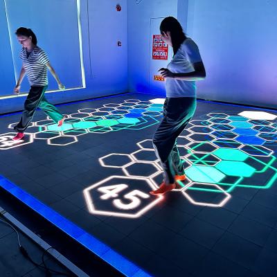 China Multiplayer Interactive LED Floor Game System with 86-inch Large Screen and 6 Selectable Games for Sports & Entertainment for sale