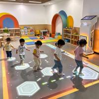 China 4100 Lumens Mobile Interactive Floor Projector with Radar Sensing and Caster Wheels for Indoor Commercial Amusement Parks for sale