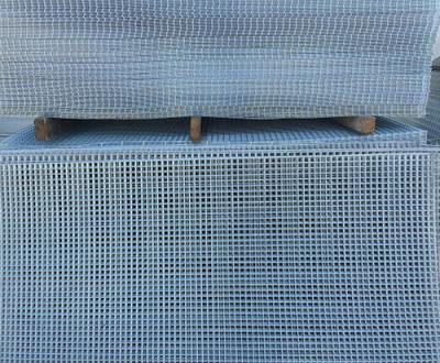 China Galvanized Welded Wire Mesh 2-5mm Wire Diameter with 2-6cm Mesh Openings for Industrial Applications for sale