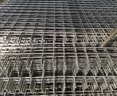 China Reinforced Welded Steel Mesh 3-16mm Diameter with 50-400mm Openings for Concrete Construction for sale