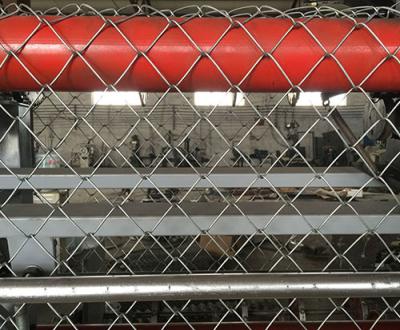 China Chain Link Fence 3-12ft Height with 40-100mm Mesh and 1.8-5.0mm Wire Diameter - Galvanized & PVC Coated Options for sale