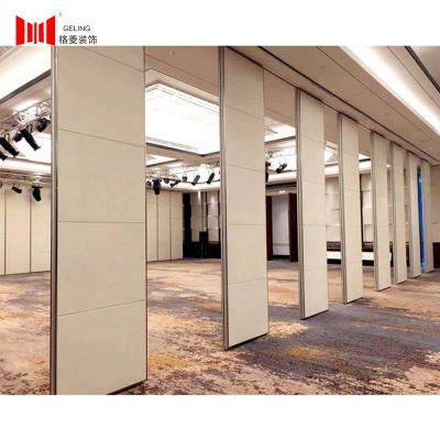 China Customizable 55DB Sliding Wall Divider Acoustic Movable Partition for sale