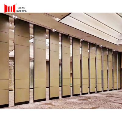 China Banquet Hall Screen Operable Partition Wall Woodedn Surface Acoustic Absorption for sale