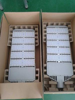 China Meanwell Driver Led Lamp Street Light AV 85-265V CO-L305-200W Modular Design for sale