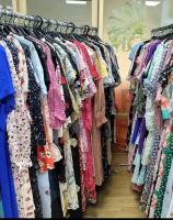 China Yard Sales Used Fashion Clothing Neckline Summer Clothing for sale