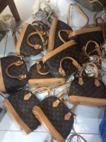 China Refined Linings Second Hand Luxury Bags With Sturdy Stitching Robust Metal Hardware for sale