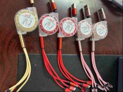 China Wide Device Compatibility Three In One Data Cable 3 In 1 Data Transfer Cable 5V 2.4A for sale
