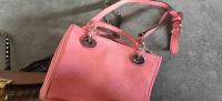 China Adjustable Strap Multiple Pockets Second Hand Bags Luxury Preloved Bags for sale