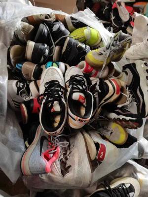 China Fashion Trend Used International Brand Men's Casual Shoes, Size 40-45 for sale