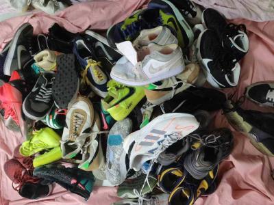 China Very comfortable various colors used various international brands men's sneakers, size 40 and up for sale