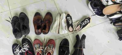 China High Durability Large Sized Used Track Shoes Lace-Up / Slip-On for sale
