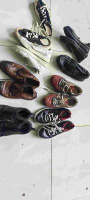 China Budget Friendly Second Hand Bowling Shoes Sports Shoes 40-45 for sale
