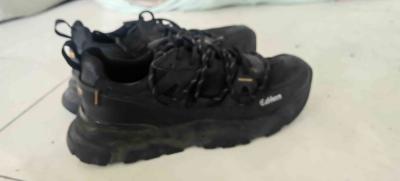 China Multicolored Waterproof Treatment 2nd Hand Athletic Shoes 40-45 for sale