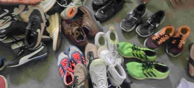 China Fashion Trend Used International Brand Men's Casual Shoes, Size 40-45 for sale