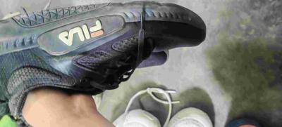 China Used branded men's sneakers in various colors, size 40 and up for sale