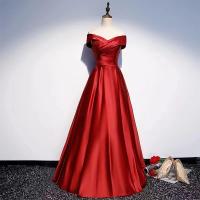 China Red Romantic Floral Embroidered Evening Gown Machine Washable for sale