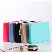 China Soft and Durable Silicone Cosmetic Bag Customized Color for On-the-Go Makeup for sale