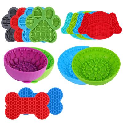 China Dogs in Shower Pet Bowls Feeders Paws Lick Pad Silicone Mat for Dogs Cats 109G for sale