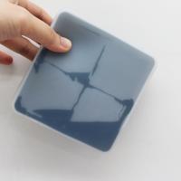 China Custom Logo 116g Bpa Free Silicone Ice Cube Tray With Lid Mold Shape Supply for sale