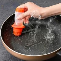 China Convenient Tools Silicone Bottle and Oil Brush for Cooking Needs for sale