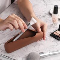 China Modern Design 100% Food Grade Silicone Cosmetic Brush Storage Box with Magnet Closure for sale