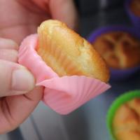 China 24pcs/12pcs pack Customized Logo Acceptable Silicone Non-stick Cupcake Liners for Party for sale
