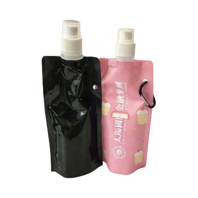 China MOQ 100pcs Custom Printed Water Bags Collapsible Food Grade Spout Top Beverage Bags Leak Proof Foldable Reusable Carabiner Clip for sale