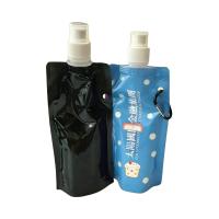 China MOQ 100pcs Custom Printed Water Bags Collapsible Food Grade Spout Top Beverage Bags Leak Proof Foldable Reusable Carabiner Clip for sale