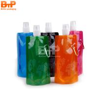 China MOQ 100pcs Custom Printed Water Bags Collapsible Food Grade Spout Top Beverage Bags Leak Proof Foldable Reusable Carabiner Clip for sale