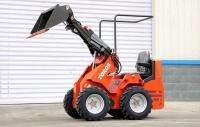 China Sit-on mini skid steer loadersCE EURO 5 certified for sale