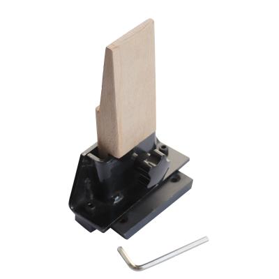 China TOKTOS Cast Iron Wooden Bench Pin with Anvil Mounting Holder 17x12x6cm 800g for sale