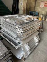 China Aluminum Crowd Barricades Portable Foldable Event Crowd Control Barriers for sale