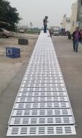 China Heavy Duty Aluminum Alloy Rolling Ladder and Boarding Ramp with 300kg Load Capacity and Customized Size for Events for sale