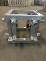 China Square Sleeve Block Spigot Accessories for Easy Install on 290*290 Aluminum Alloy Truss for sale