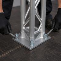 China 6082-T6 Aluminum Truss Mobile Base Frame with X-Brace Welded Design and 8-Spigot Connection for Stage Concert Rigging for sale
