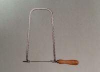 China U-Shank Scroll Saw Frame with Wooden Grip 130x300mm for Precision Cutting for sale