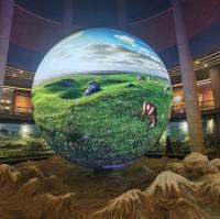 China Seamless Splicing Spherical LED Screen Display Lightweight Floor Mounted for sale